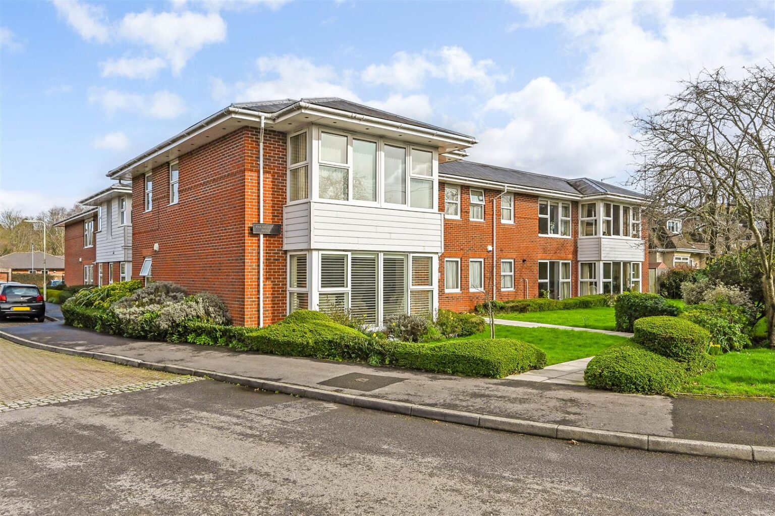 Palmerston House, Botley Road, Romsey, Hampshire - Henshaw Fox